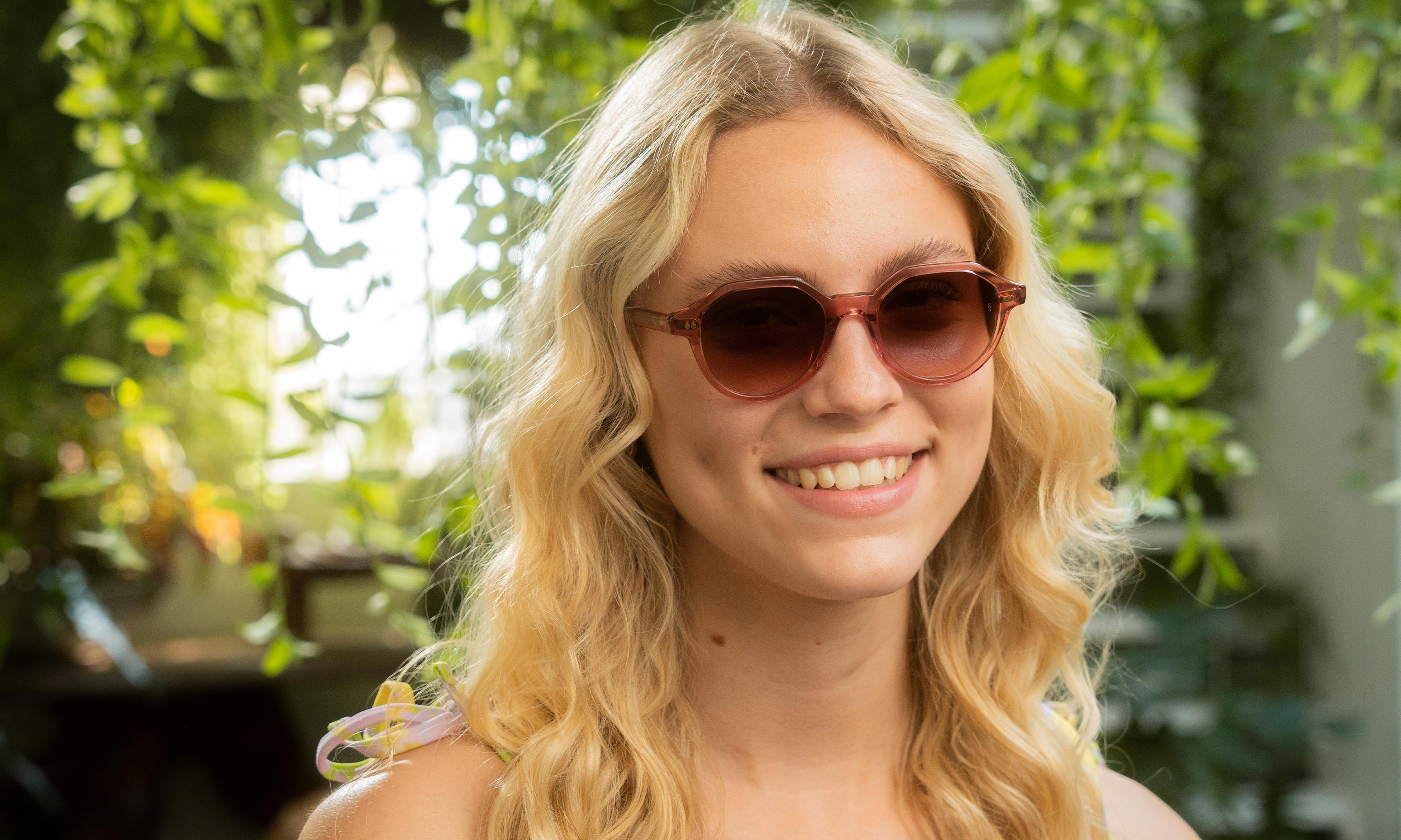 Yeeha in Pink Crystal – SUNDAY SOMEWHERE